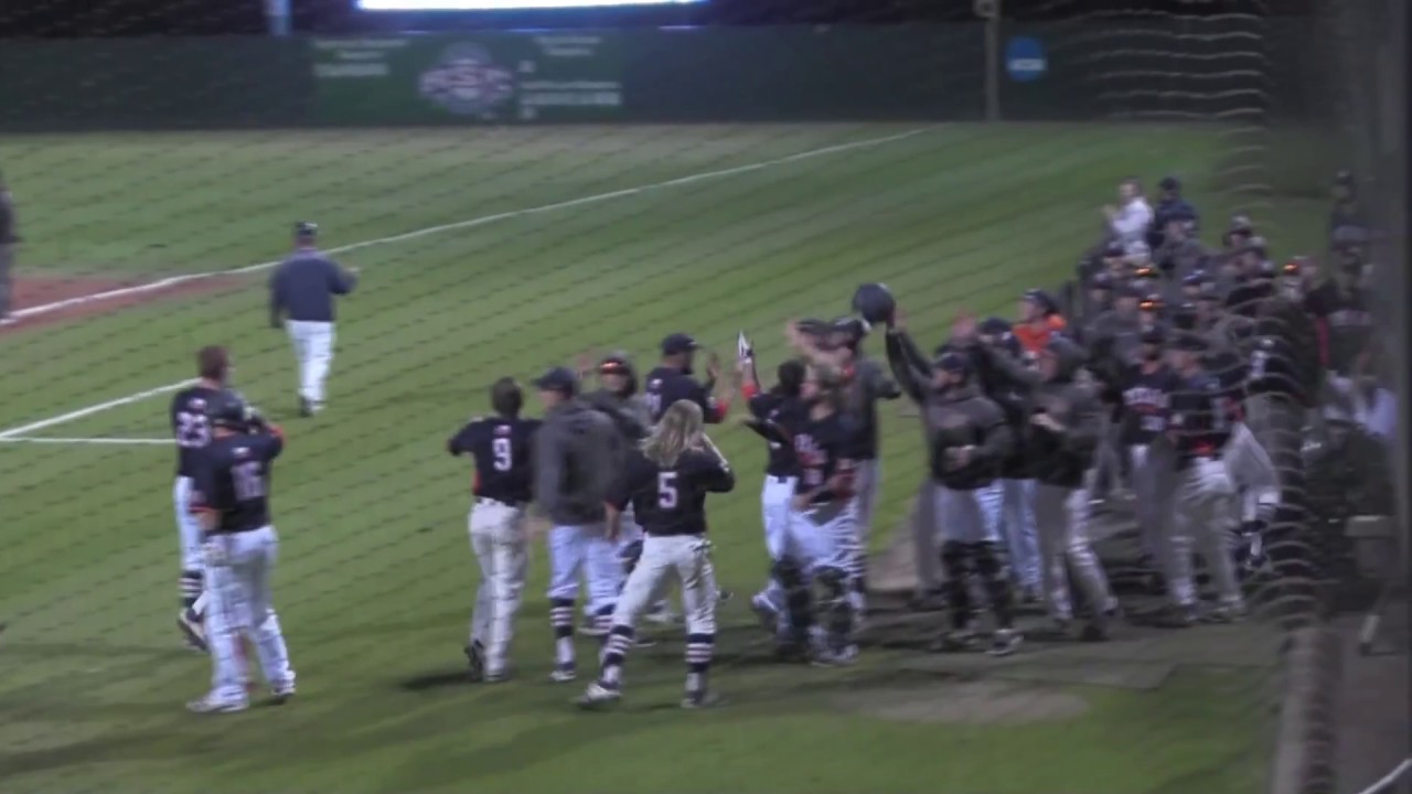 UT Tyler Baseball - Daniel Williams 3-run double - YouTube