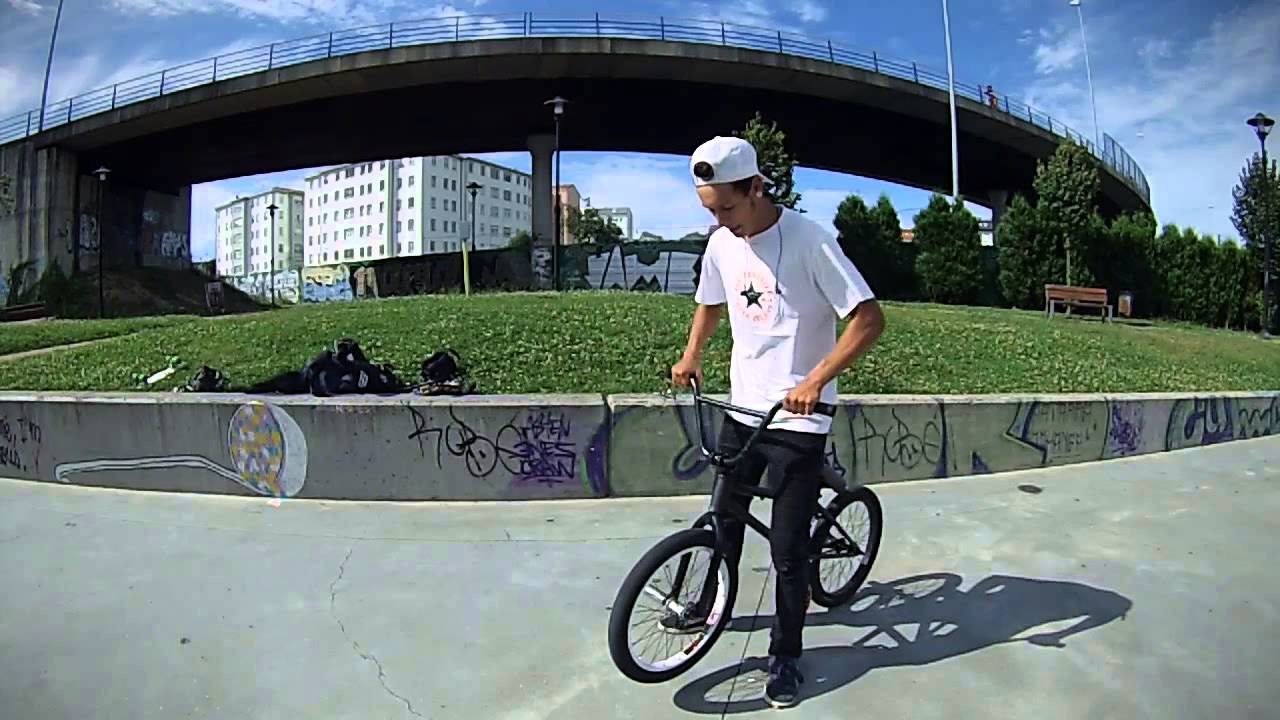 Bmx - Como hacer 360 en bmx. - YouTube