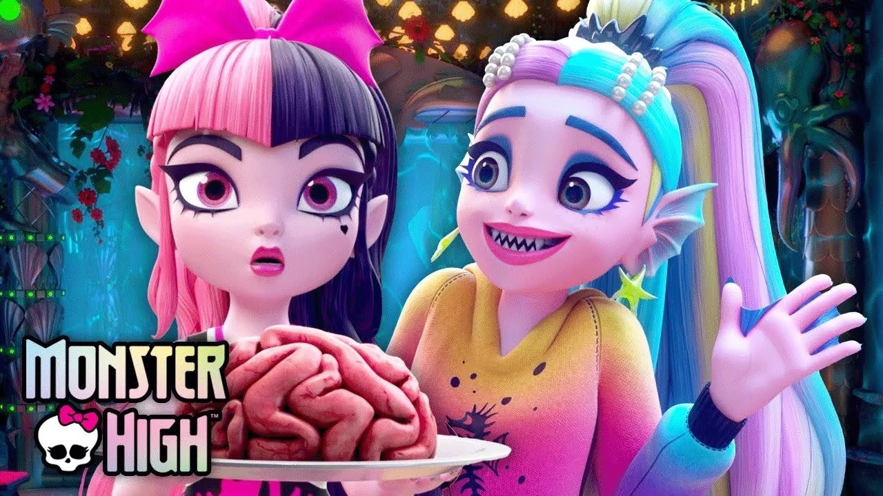 Draculaura'nın Kim Olduğu Ortaya Çıkıyor! | Yeni Monster High Serisi ...