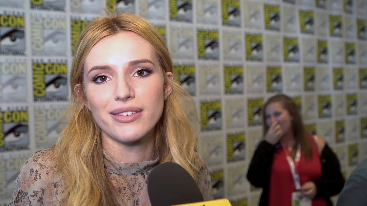 Bella Thorne and MTV's Scream Cast at Comic-Con - YouTube