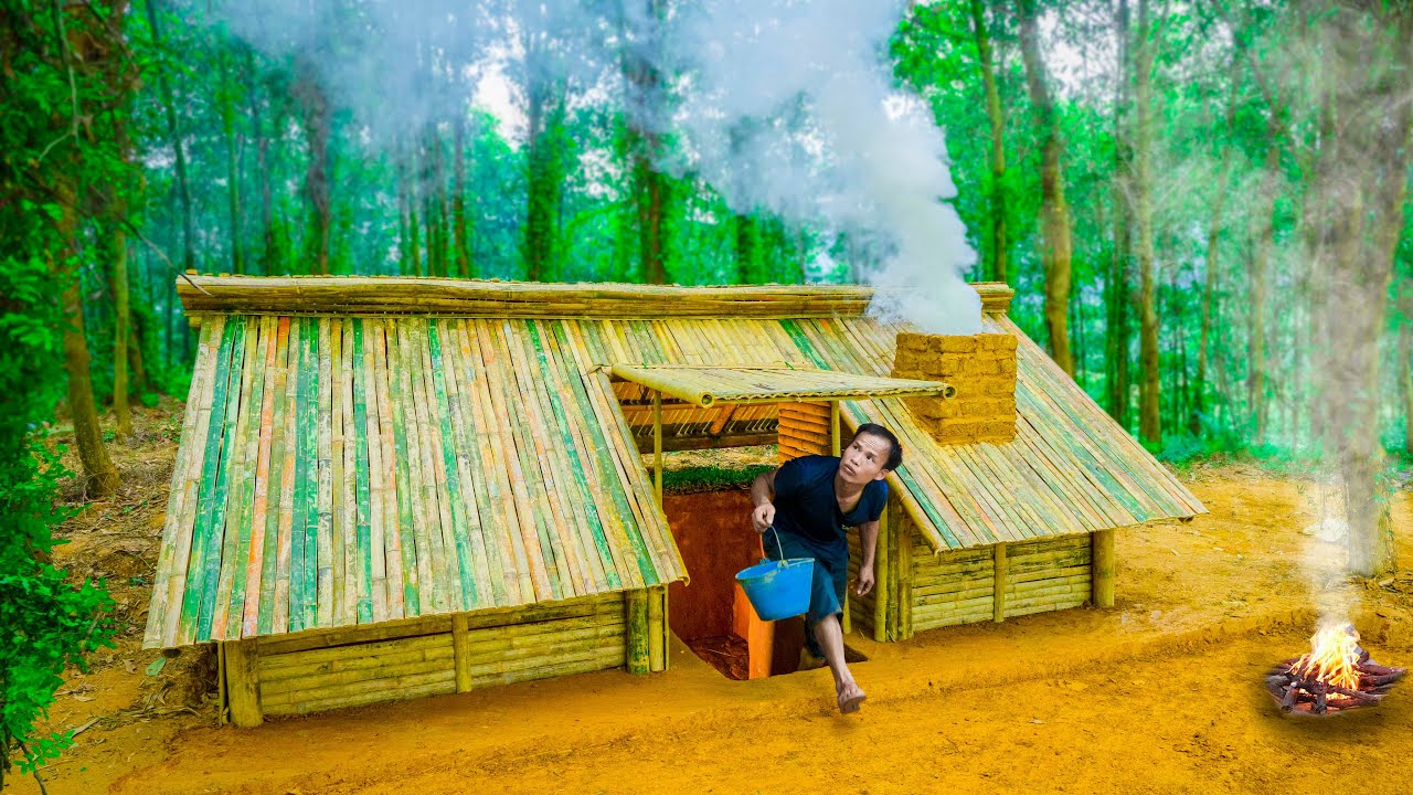 Camping When It Rains Heavily, Making Bamboo House In The Forest To ...