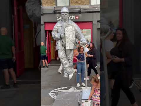 Silverman Statue 2022 - London Levitating Street Performance #Shorts ...