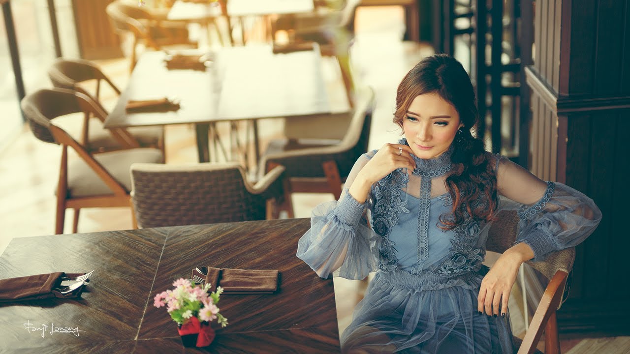 Moody Effect Color Grading Tone | Photoshop Tutorial - YouTube