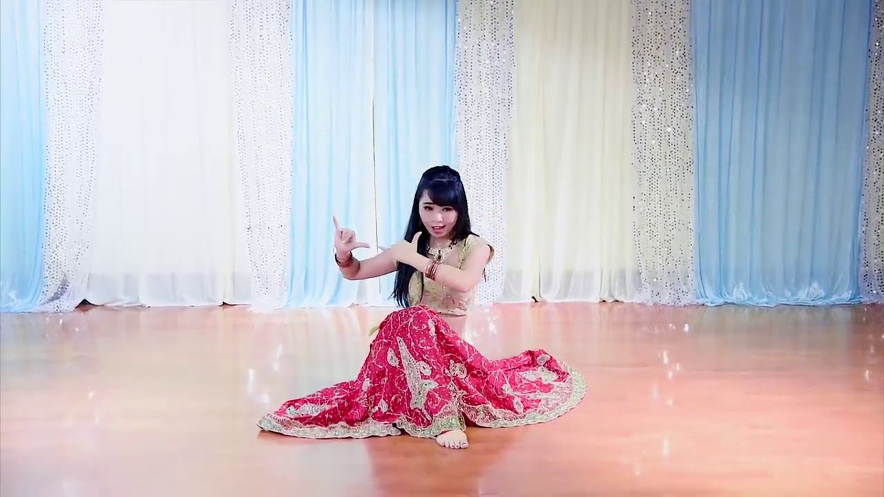 Dancing song - YouTube
