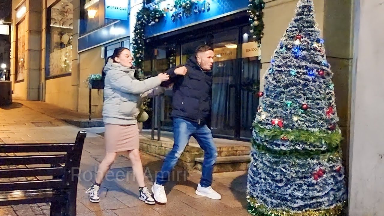 FUNNIEST REACTIONS WITH GRINCH Christmas tree prank 🎄 🥳 - YouTube