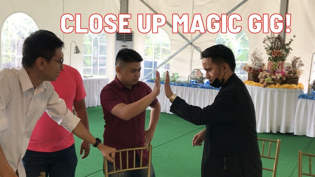 Close Up Magic Gig at Xavier Estates | Mind Reading Magic! - YouTube
