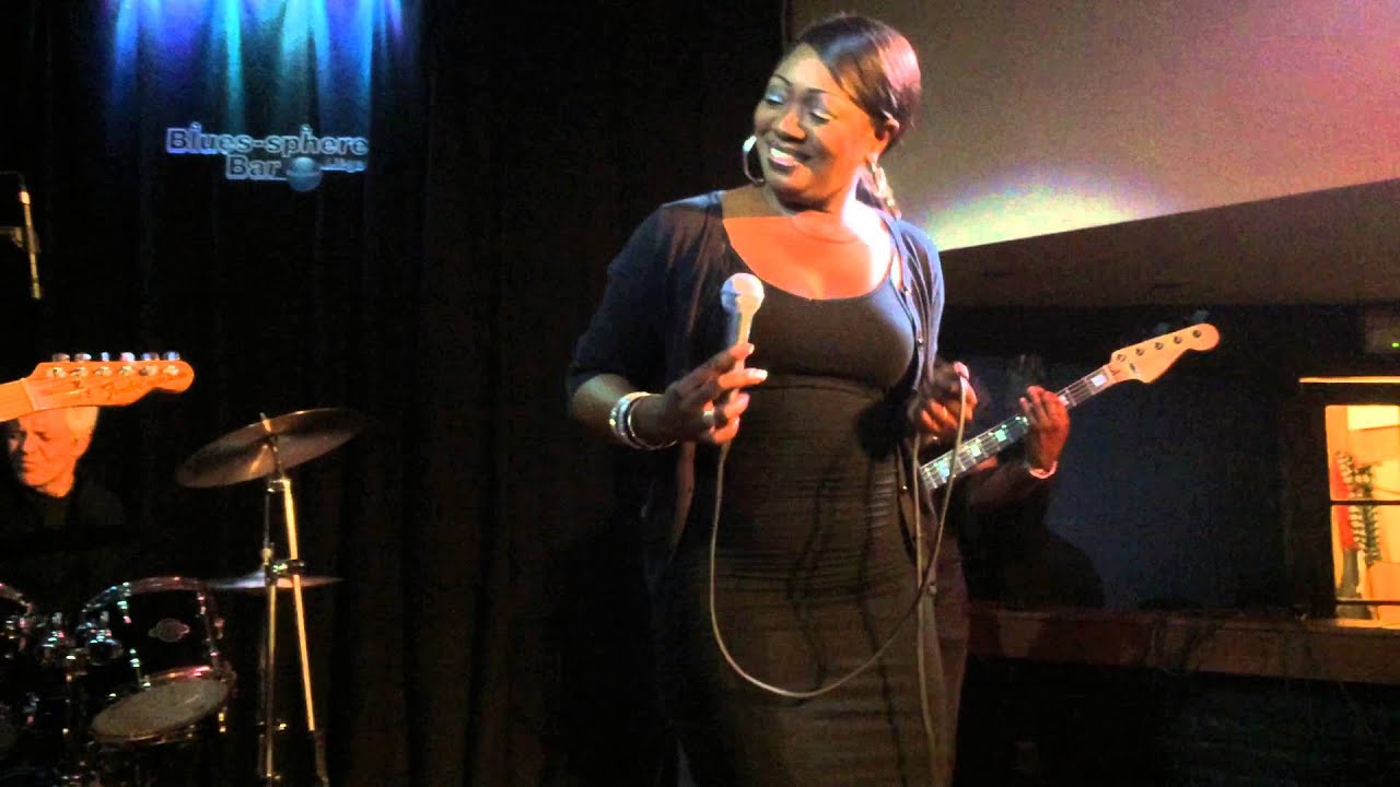 SHANNA WATERSTOWN (USA) - 01/18 - YouTube