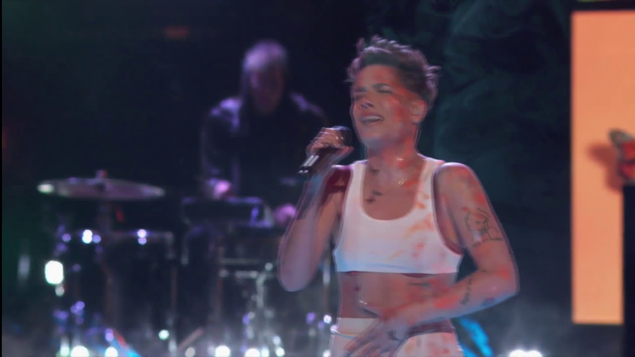 Halsey - Without Me (The Voice 2018 Finale) - YouTube
