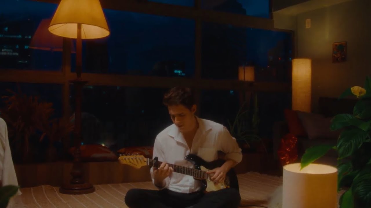 Marco Baptista | Eu Tenho Medo (Clipe Oficial) - YouTube