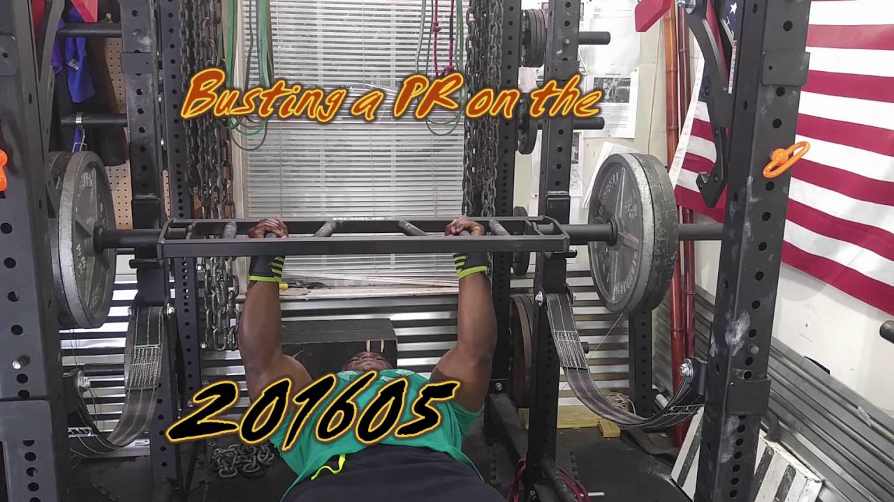Another Bench Press PR (Garage Gym training) - YouTube