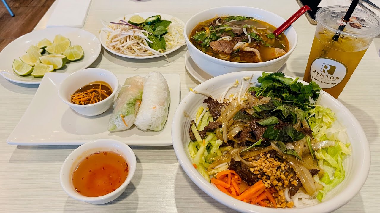 Too Much Driving, SUPER HUNGRY, Time To Grub Some Vietnamese Food - YouTube