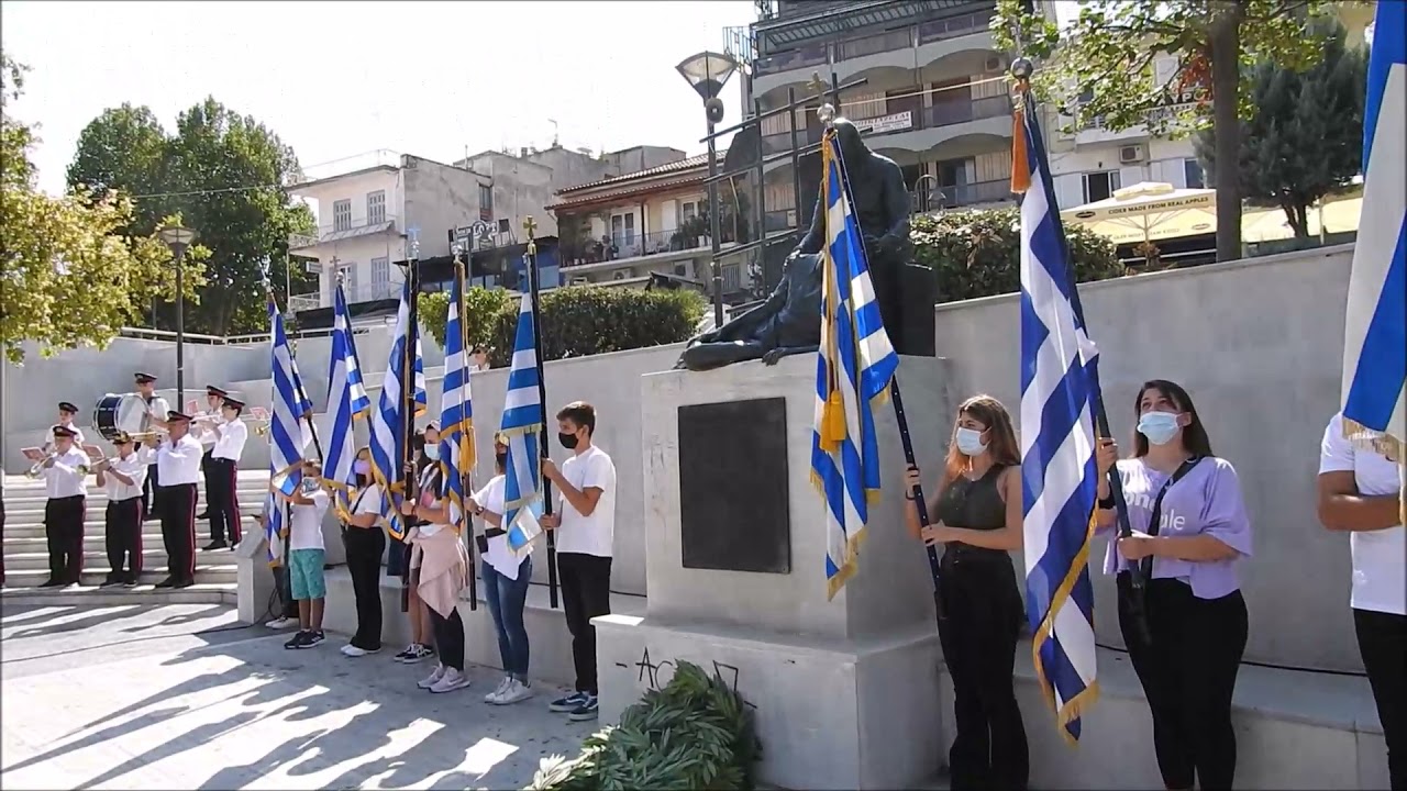 Εθνικός Ύμνος για τα 10 παλικάρια - YouTube