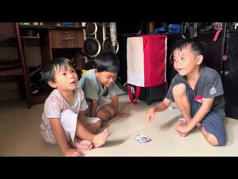 Bocil bunda ngikutin abgnya main tepuk kartu gyes 🤭😂😂