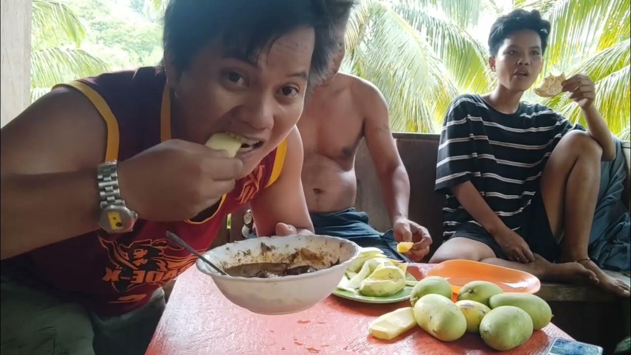 Harvest mango 🥭🥭 and MUKBANG..By team bukid TV - YouTube