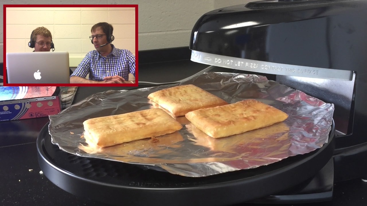 Cooking with the Pizzazz Plus: Toaster Strudels - YouTube