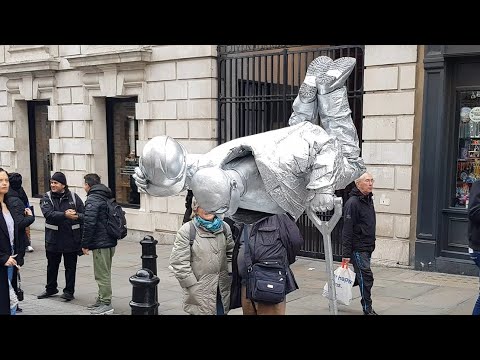 Amazing Street performers in London - YouTube