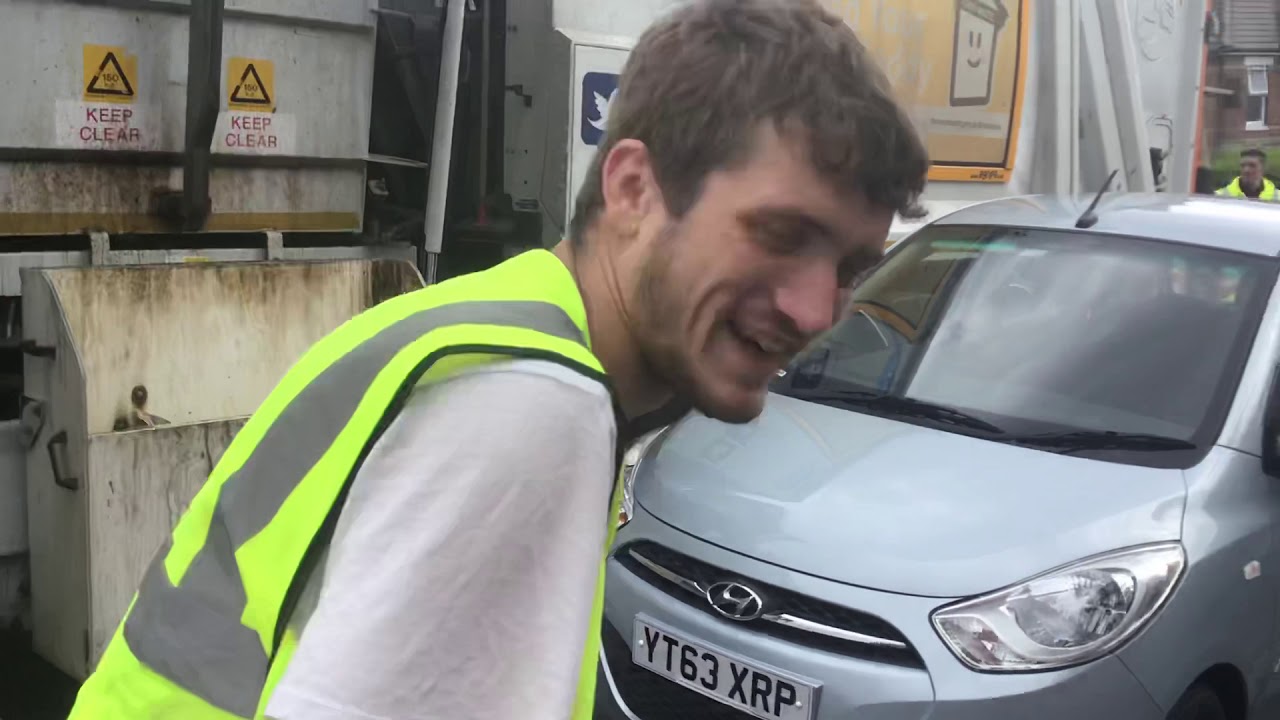 General Waste & food caddy bin men emptying bins in Bournemouth part 1 ...