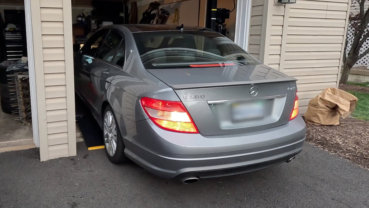 Rear Differential Fluid Change - Mercedes C300 4Matic (W204) - YouTube