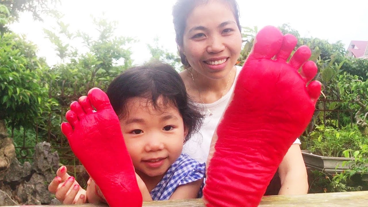 Learn Colors for kids with Feet Painting - YouTube