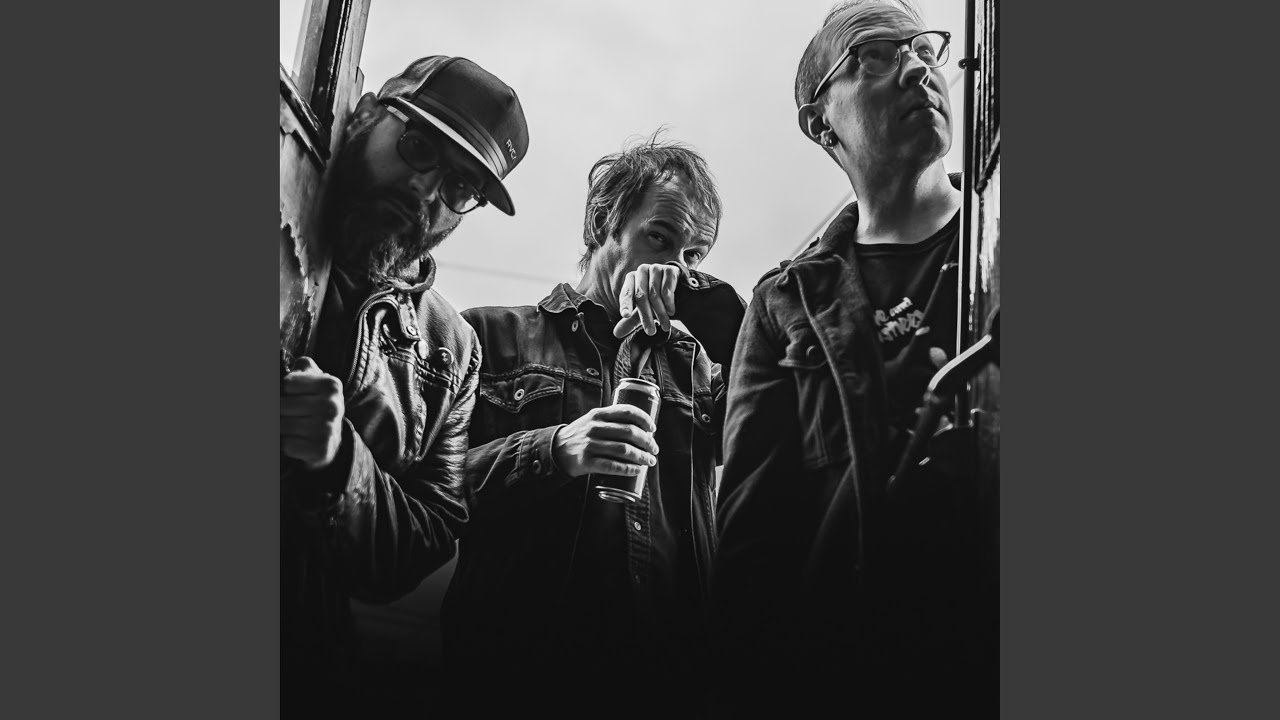 Charlie Red Star - YouTube