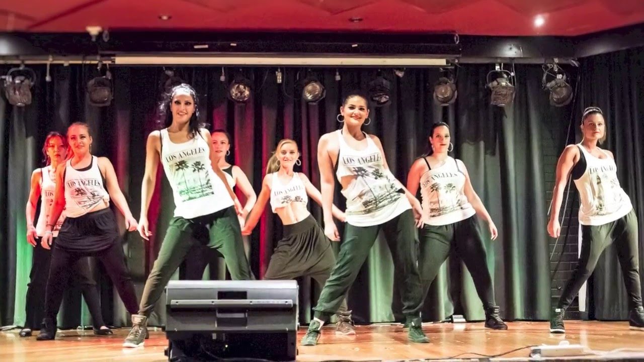 Kokoloco Show 2015 - Reggaeton Team - YouTube