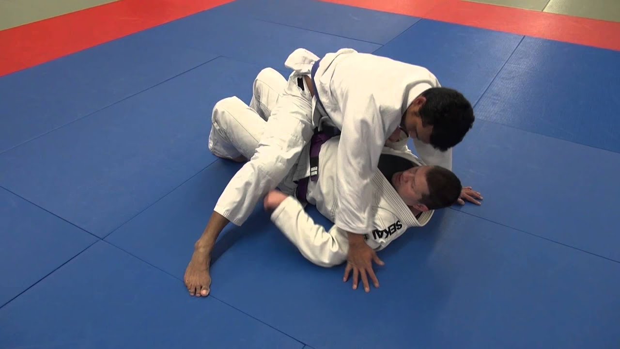 BJJ - Mount escape variations - YouTube