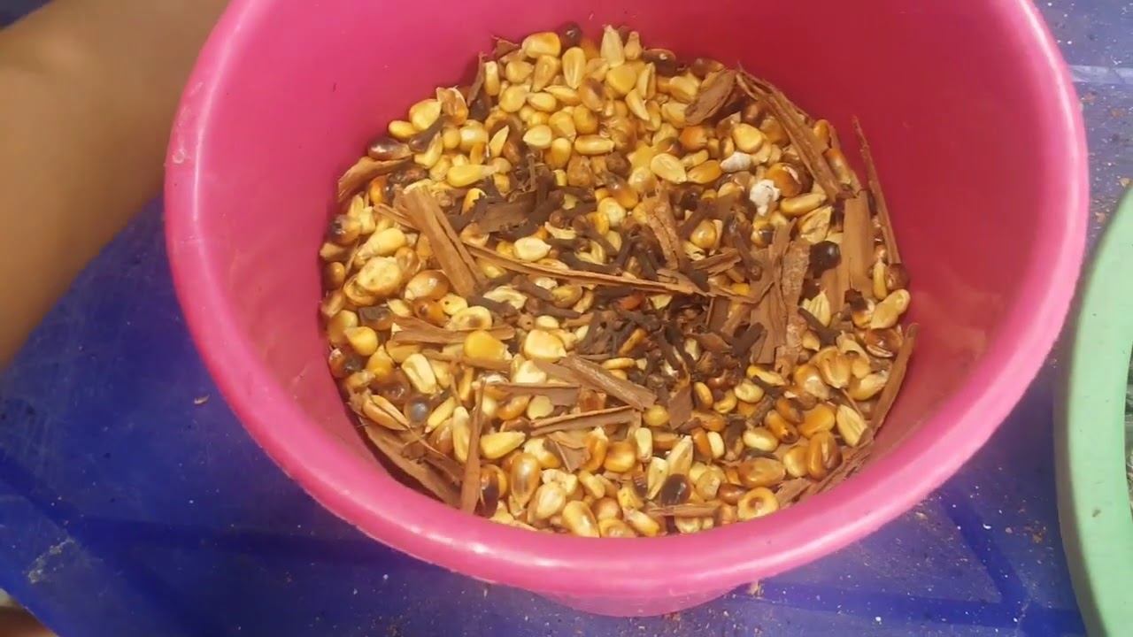 Preparando un rico pinolillo nicaragüense - YouTube