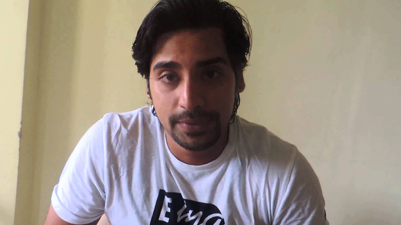 Bhojpuri Super Star Rakesh Mishra on Legendary Gayatri Thakur ji. - YouTube