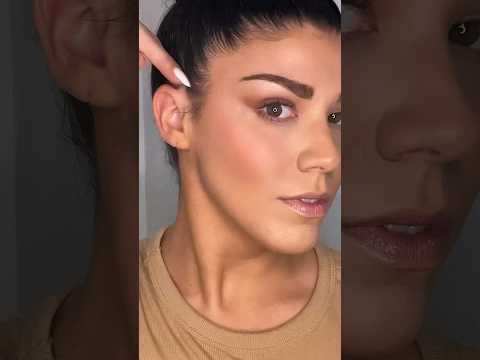 Liftez et sculptez votre visage ! Cette astuce contouring facile fera l'affaire ! #contour #astuc...