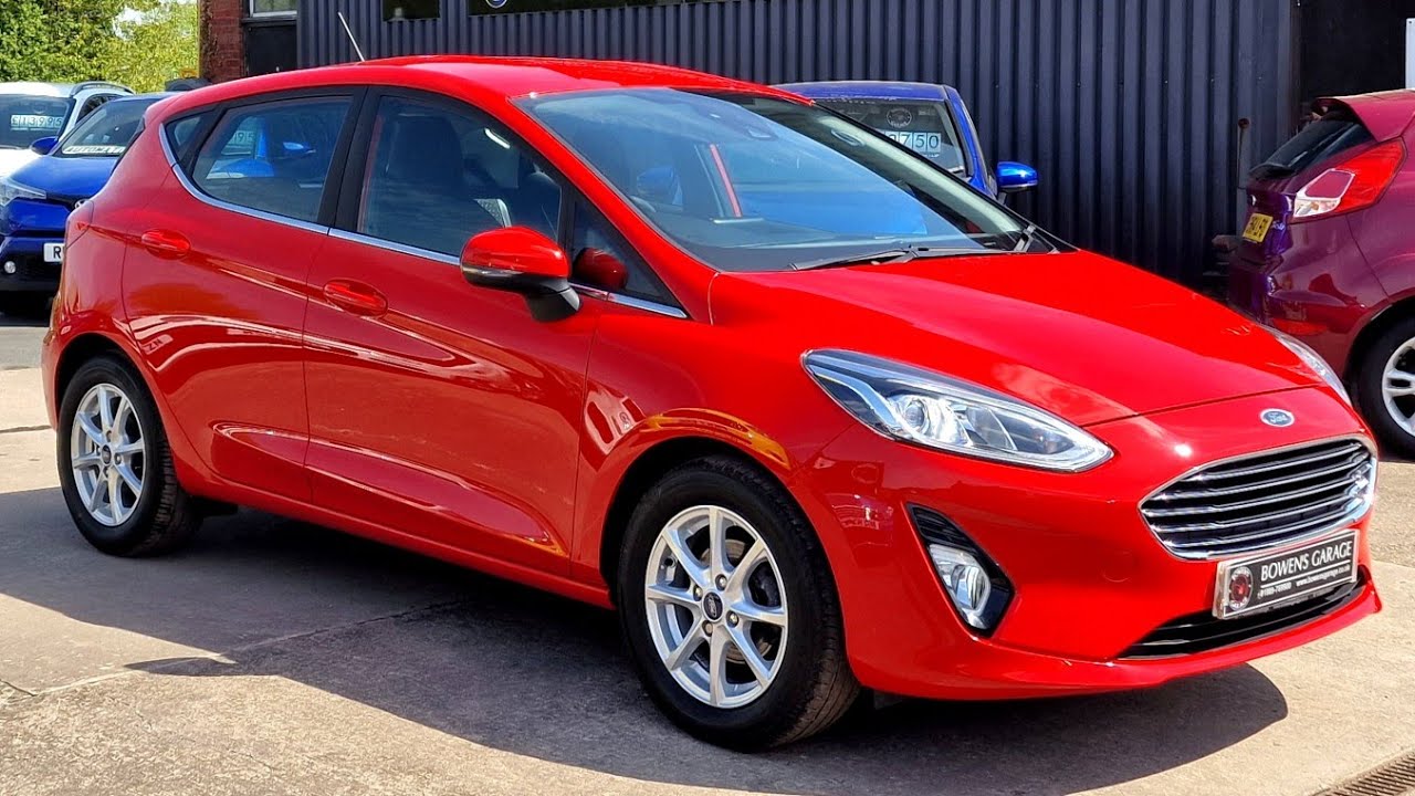2018 (68) Ford Fiesta Zetec 1.0 EcoBoost 5Dr in Race Red. 7k Miles. 1 ...