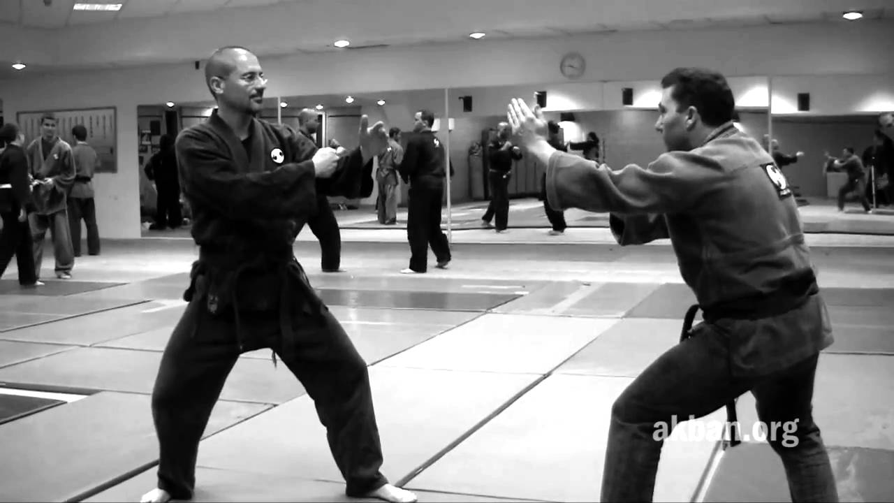 Ujaku, Gyokko ryu kata for the Akban wiki - YouTube