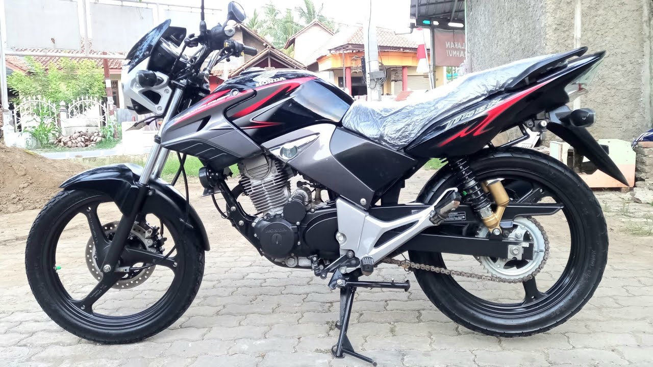 (SOLD OUT) TIGER REVO 2013 kilomter 10 ribu tembus original 100% sampe ...