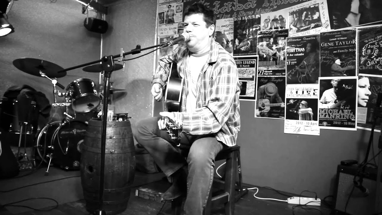 Jono Manson - Under The Stone - YouTube