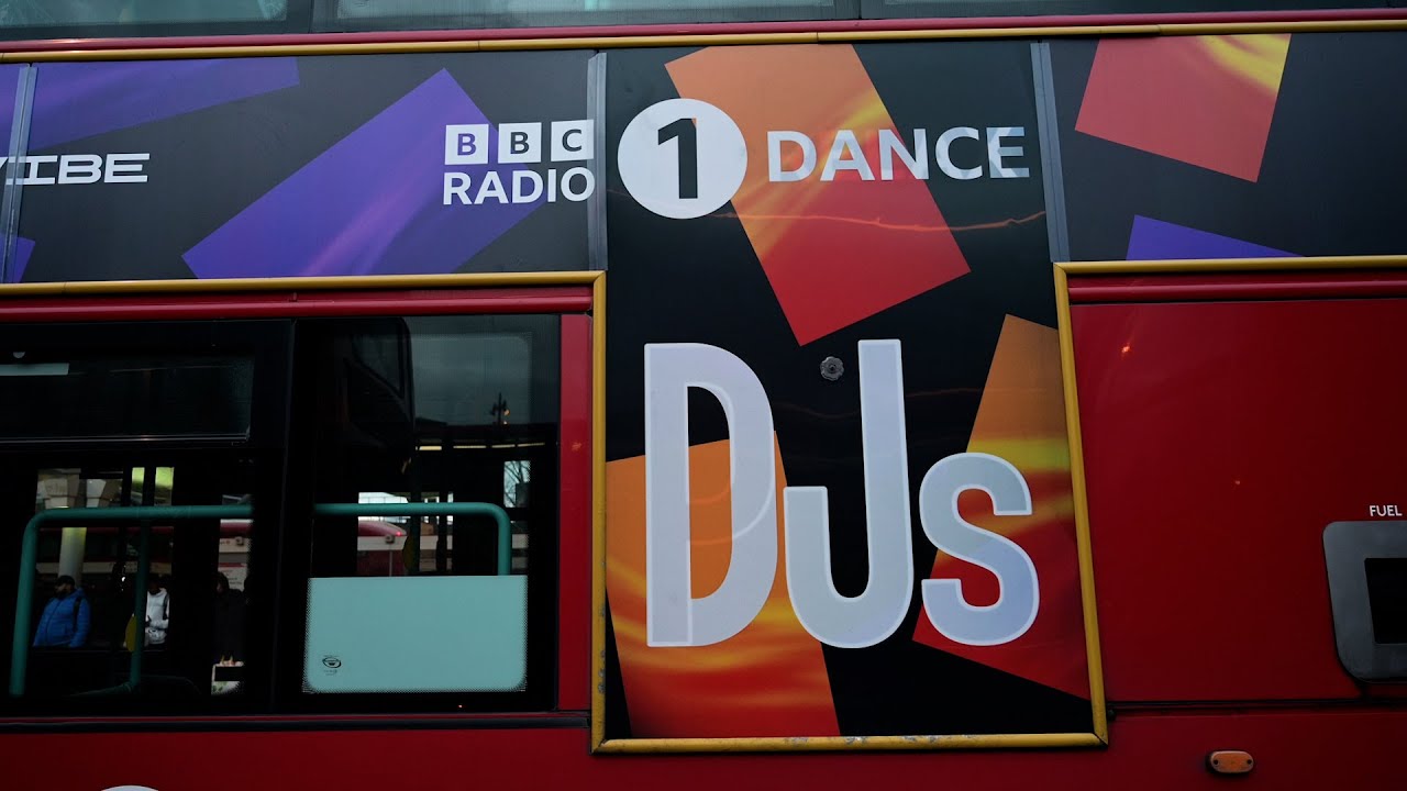 BBC Radio One DJs to PJs National Lenticular Bus campaign - YouTube