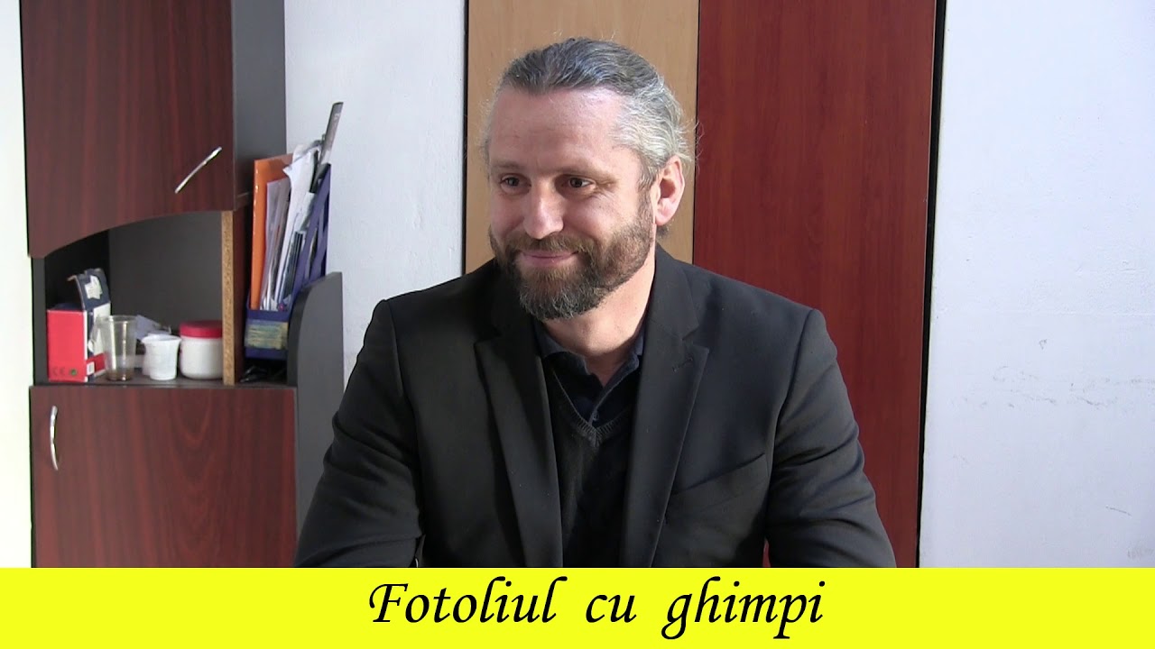 Directorul Castelului Corvinilor la Fotoliul cu ghimpi - YouTube