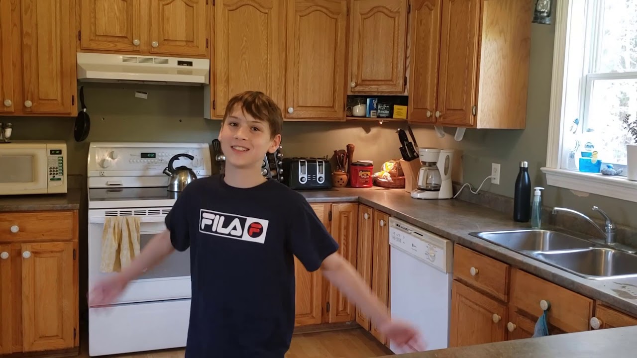 Aiden eats Episode 1: French Toast - YouTube