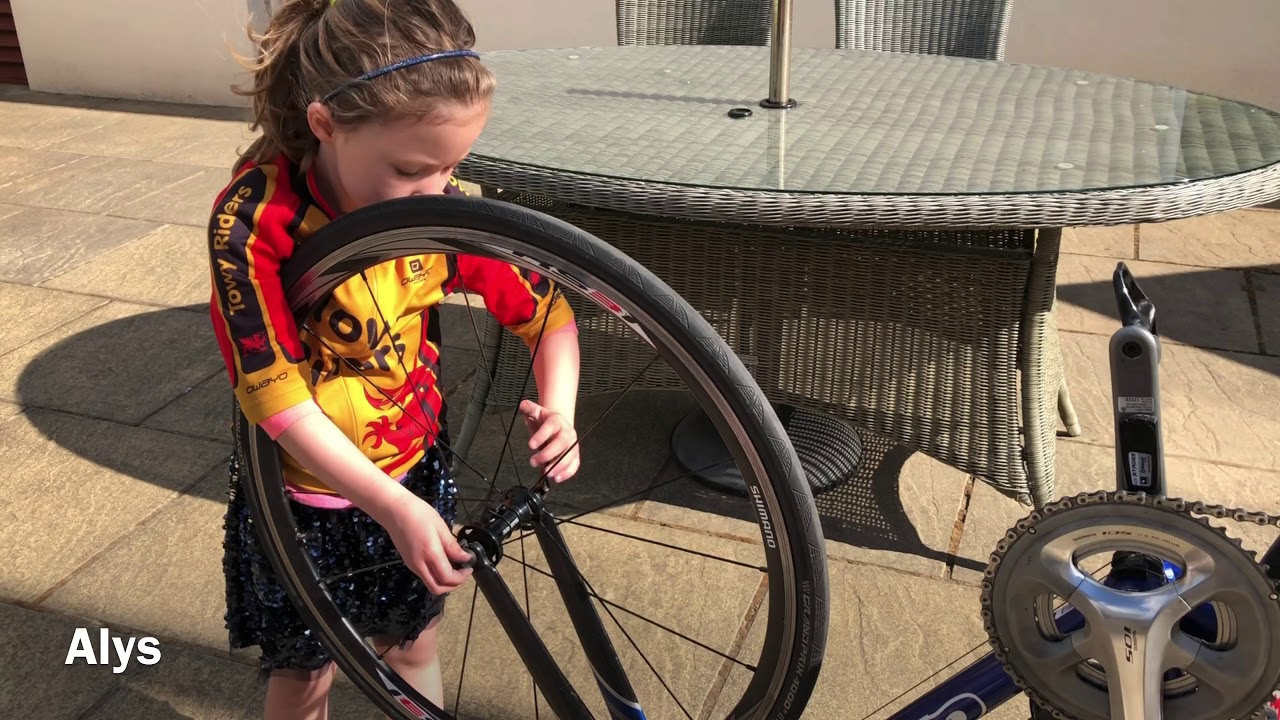 Towy Riders GoRide challenges #10: Remove front wheel - YouTube