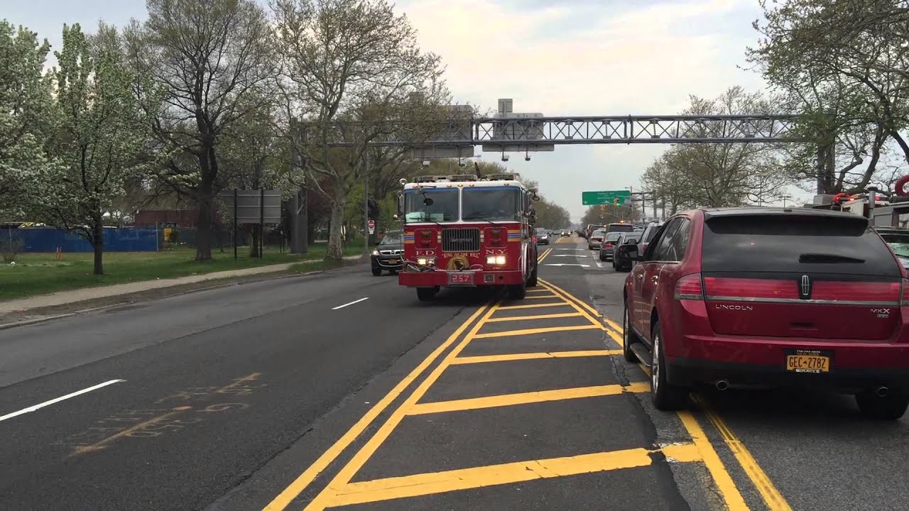 FDNY ENGINE 257 RESPONDING ON FLATBUSH AVENUE TO 3 ALARM BRUSH FIRE IN ...
