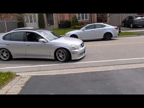 Lexus GS400 rumbling V8 exhaust