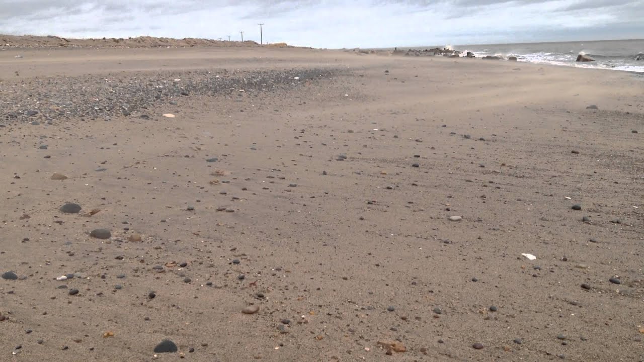 sand transported by wind at Spurn - YouTube