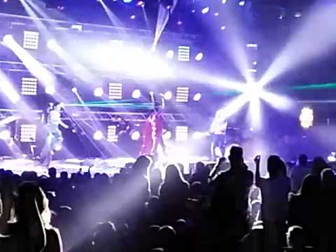 Demet Akalın - Tecrübe (Bostancı Gösteri Merkezi) (17.10.2015)