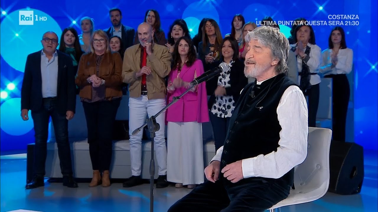 Drupi canta live "Vado via" e "Sereno è" - Domenica In 13/04/2025 - YouTube