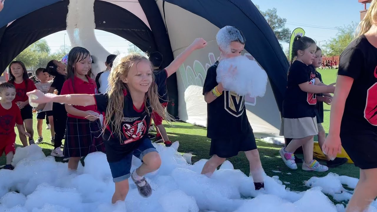 Kindergarten & 2nd Grade Fun Run! - YouTube
