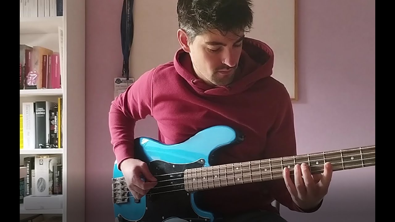 Ozzy Osbourne - Crazy Train bass cover - YouTube