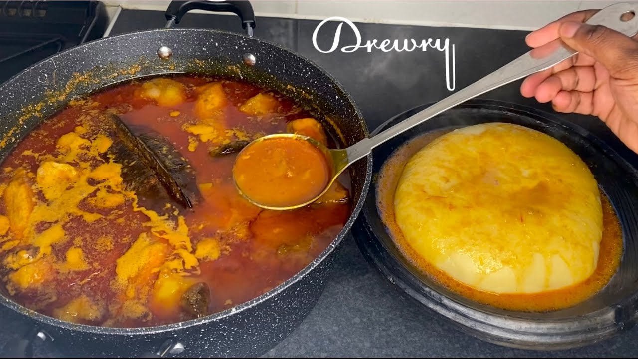 FOODMAS: ASSORTED MEAT PALMNUT SOUP | GIANT MUSHROOMS | FUFU - YouTube