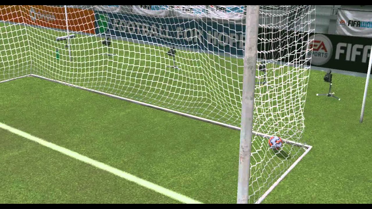 le but de lavezzi sur EA fifa world. - YouTube