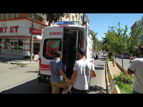 Tır'ın kapısına çarpan motosiklet sürücüsü yaralandı