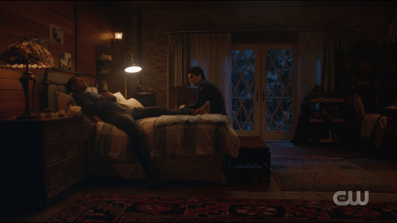 Legacies 3x02 Raf and Landon spend their final moments - YouTube