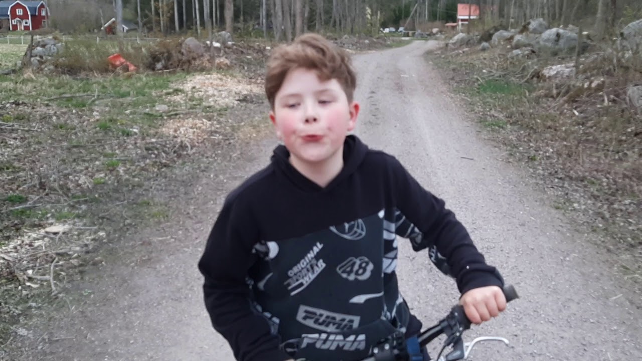 Emil och Alfred är ute och sladdar - YouTube