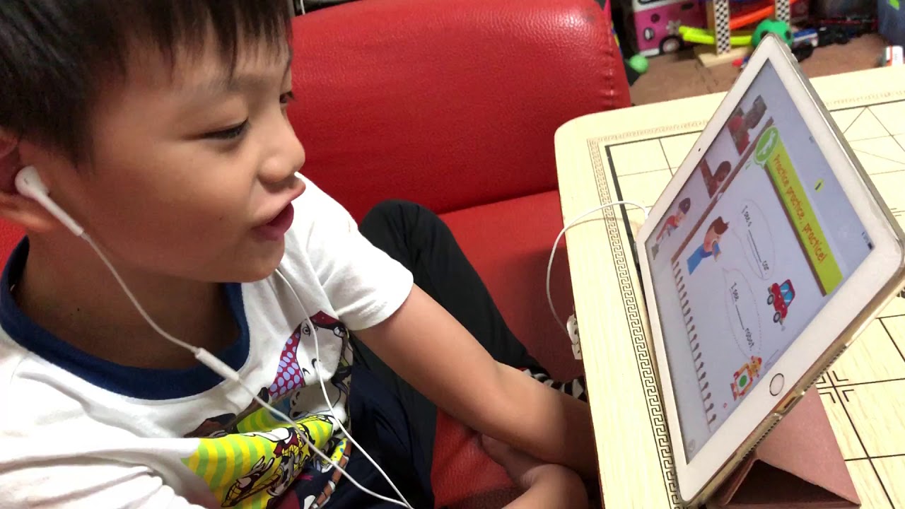 OiKID兒童英文線上學習平台(1070703邱言言2) - YouTube